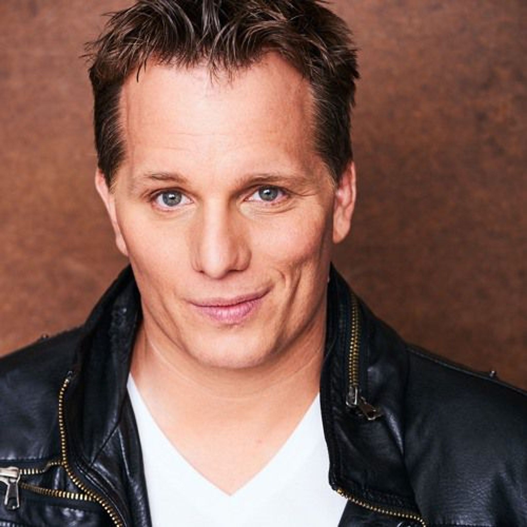 Adam Hunter | Tracklib.com