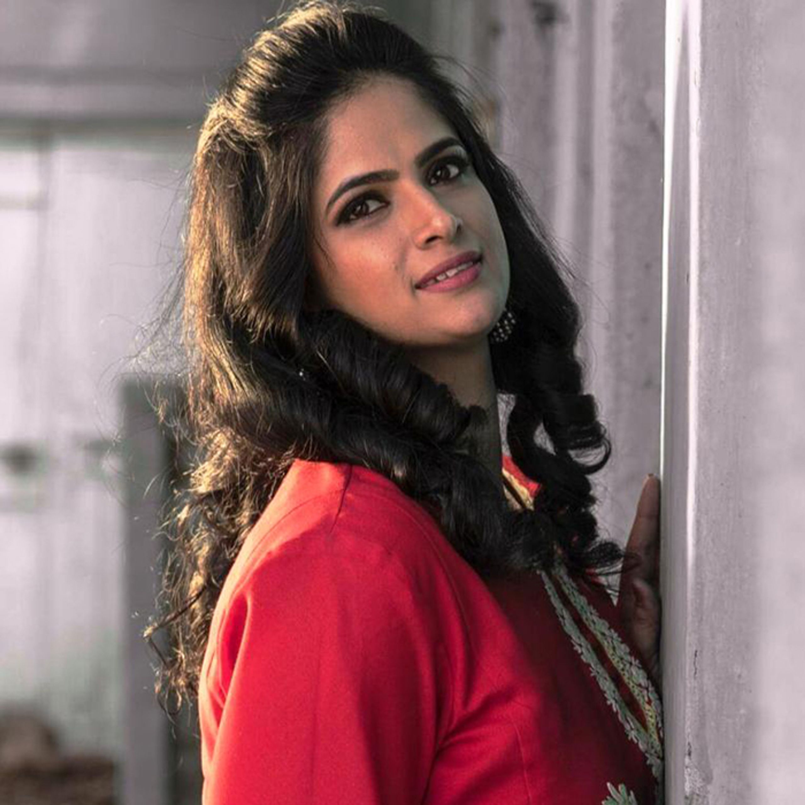 Aabha Hanjura | TRACKLIB.COM