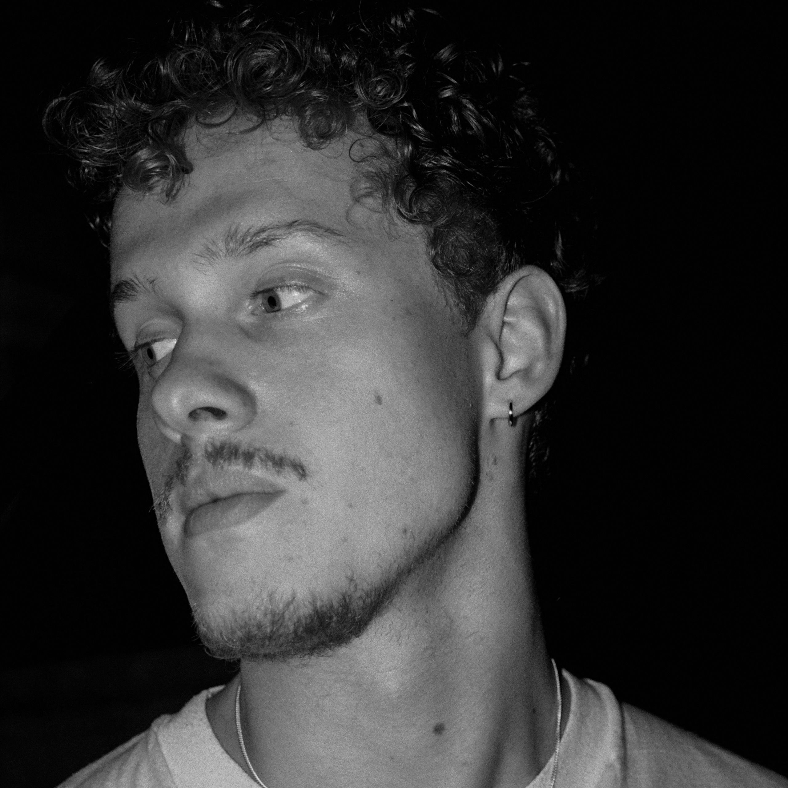 Marnix FJ | TRACKLIB.COM
